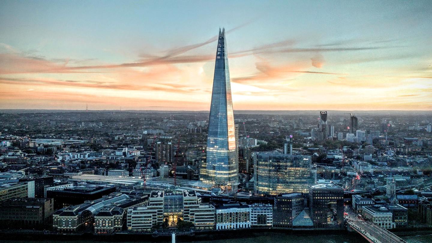 12 Incredible Views from the World’s Biggest Skyscrapers