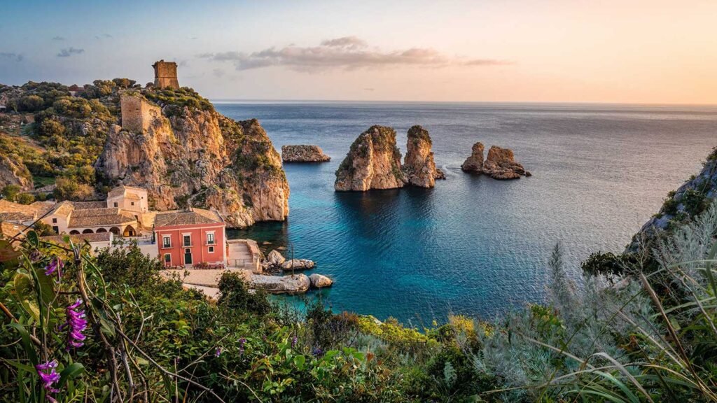 25 Best Places to Visit in October - THE REAL WORD